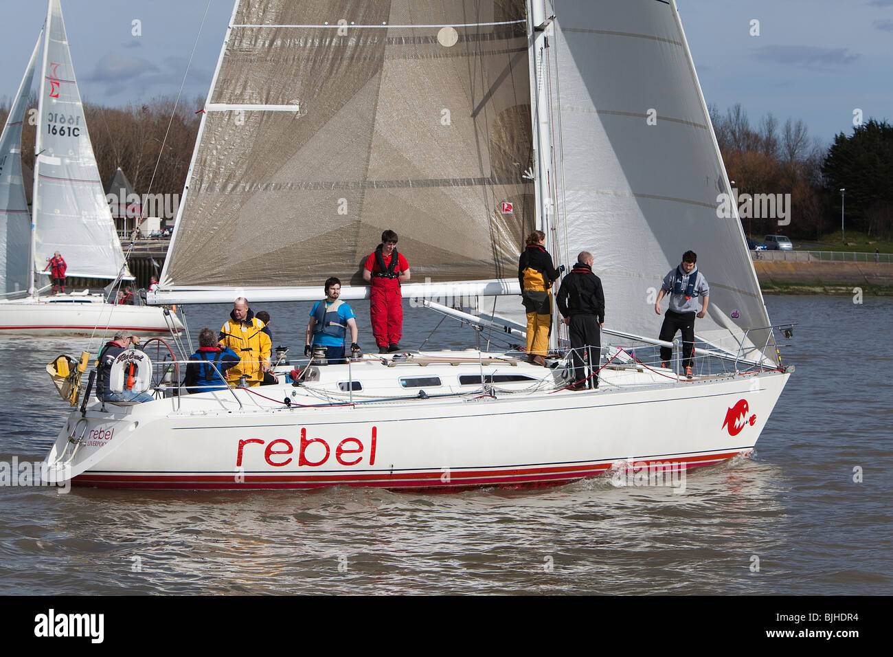 Yacht sailing River Mersey at Liverpool Yacht Club Stock Photo - Alamy