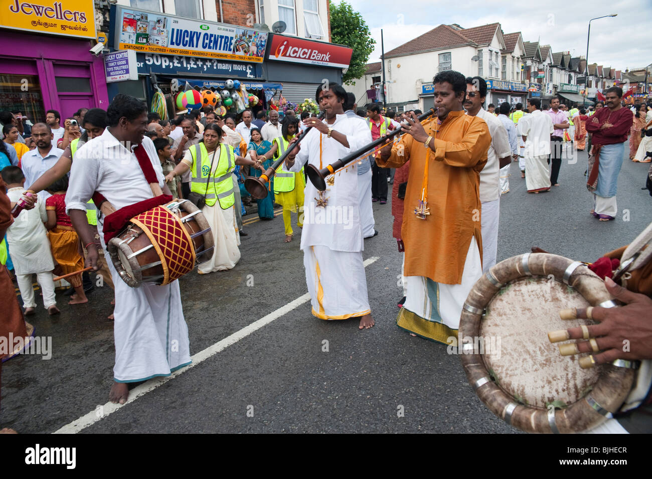 London sri murugan temple hi-res stock photography and images - Alamy