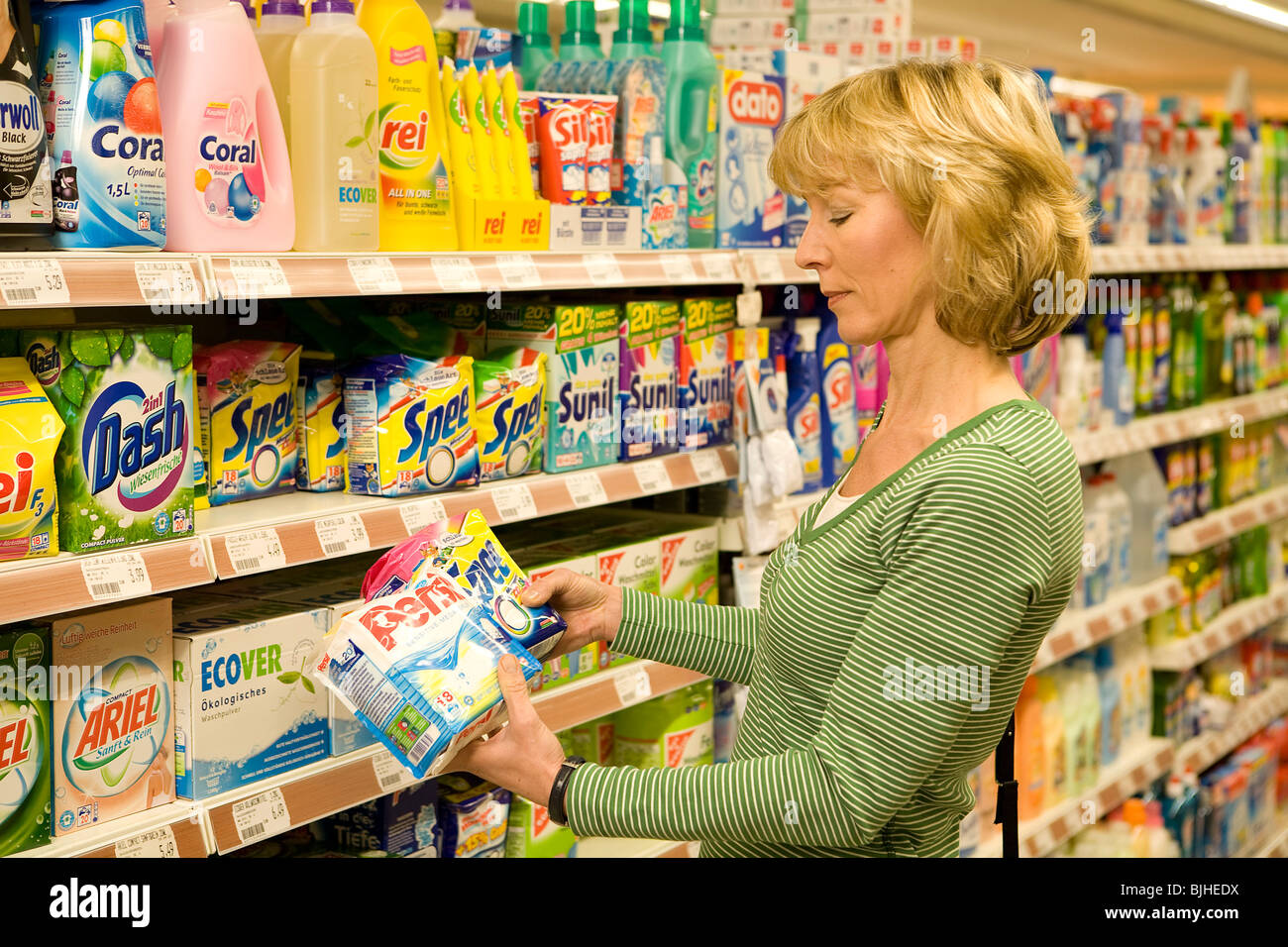 Detergents in supermarket hi-res stock photography and images - Alamy