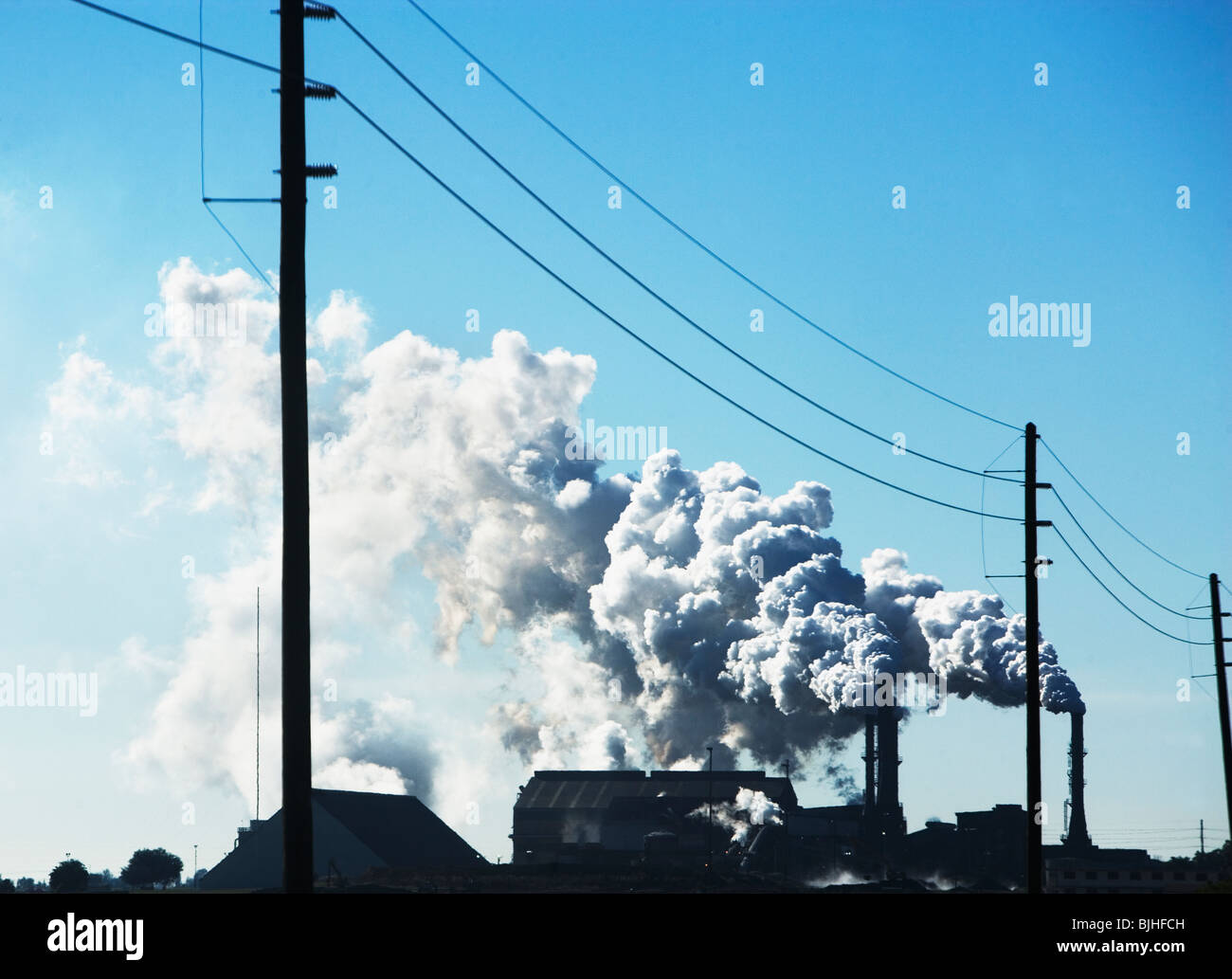 Pollution stacks hi-res stock photography and images - Alamy
