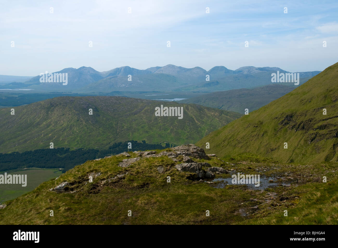 Twelve ben mountain hi-res stock photography and images - Alamy