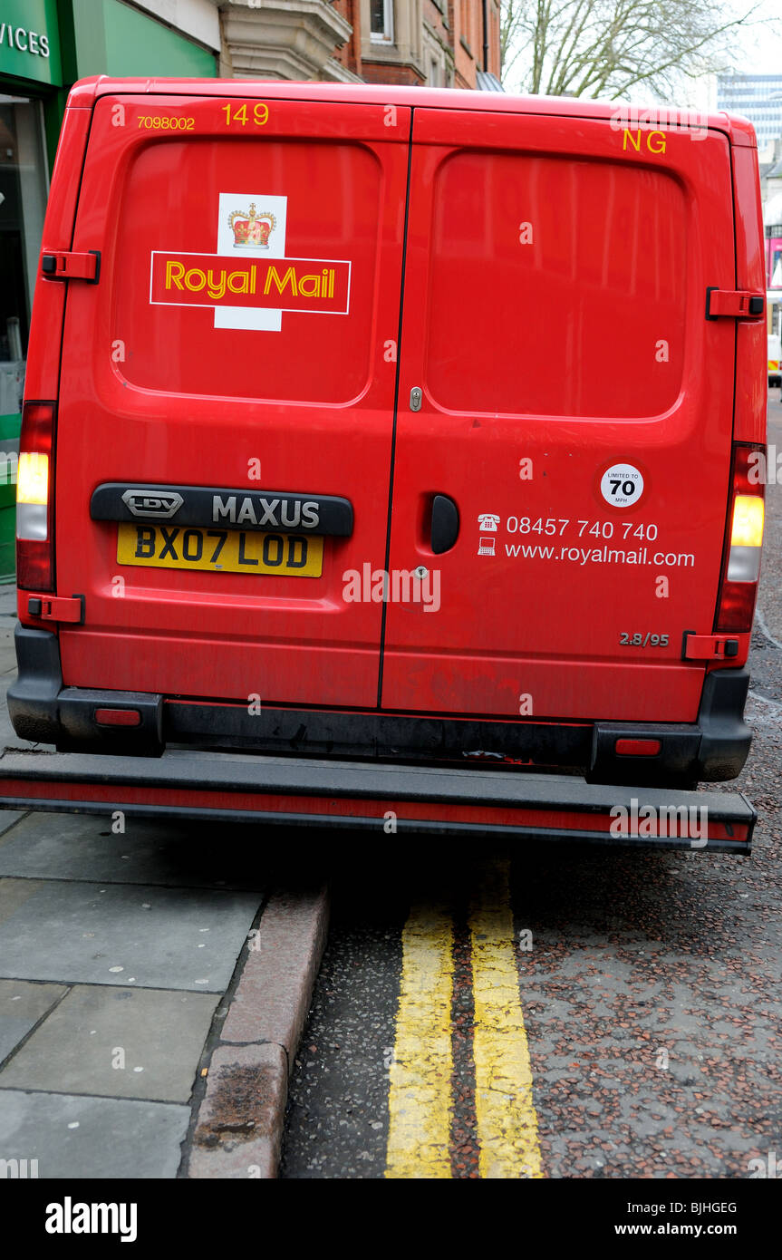 Red Royal Mail Truck High Resolution Stock Photography and Images - Alamy