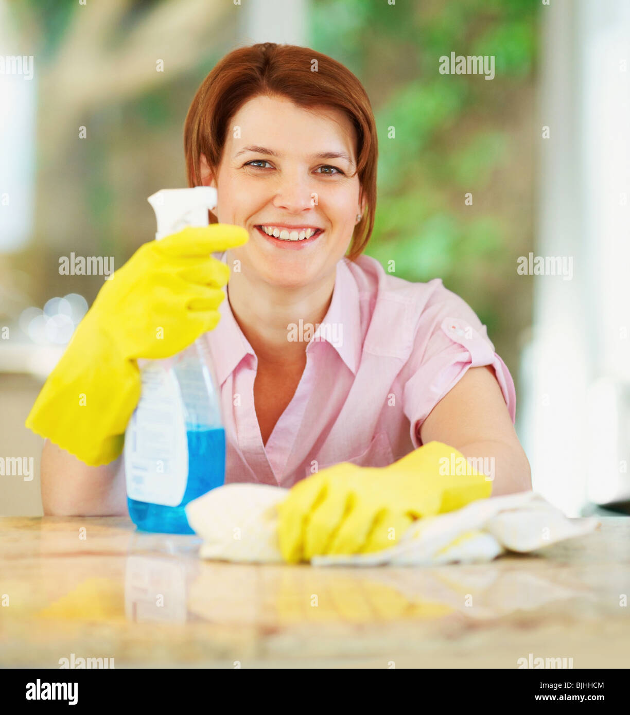 Maids cleaning house hi-res stock photography and images - Alamy