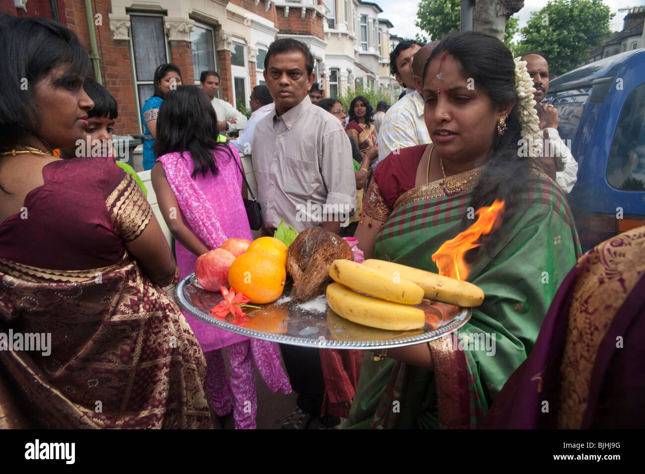 London sri murugan temple hi-res stock photography and images - Alamy