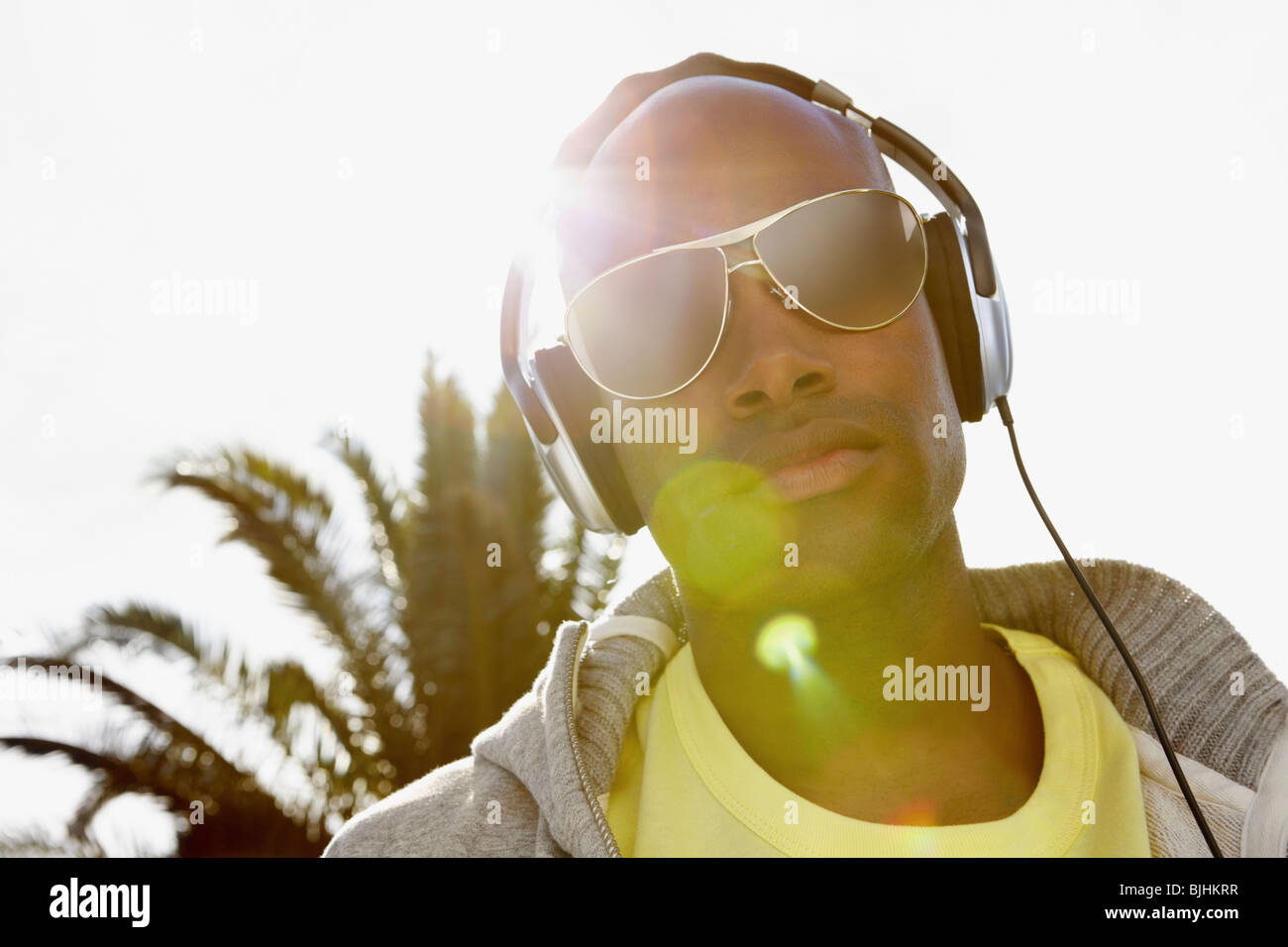 Man wearing headphones Stock Photo - Alamy