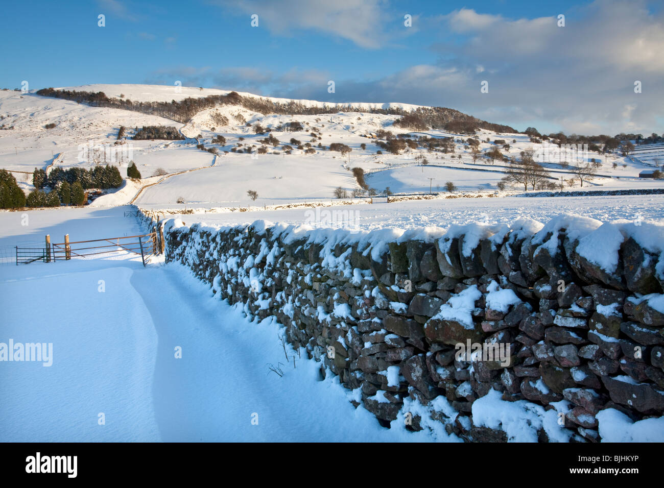 Snowy english countryside bright winter hi-res stock photography and ...