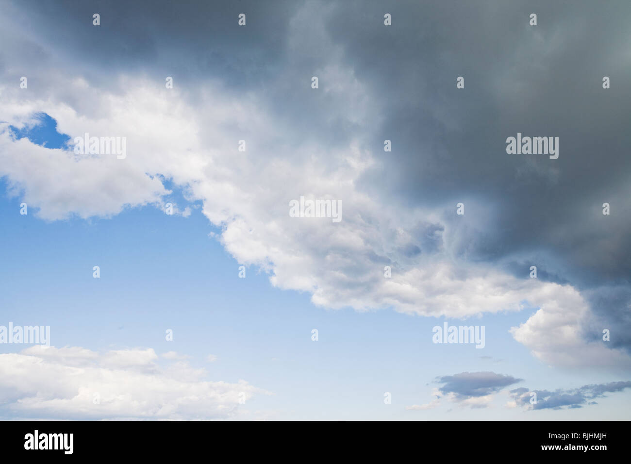 Low cloud clearing hi-res stock photography and images - Alamy