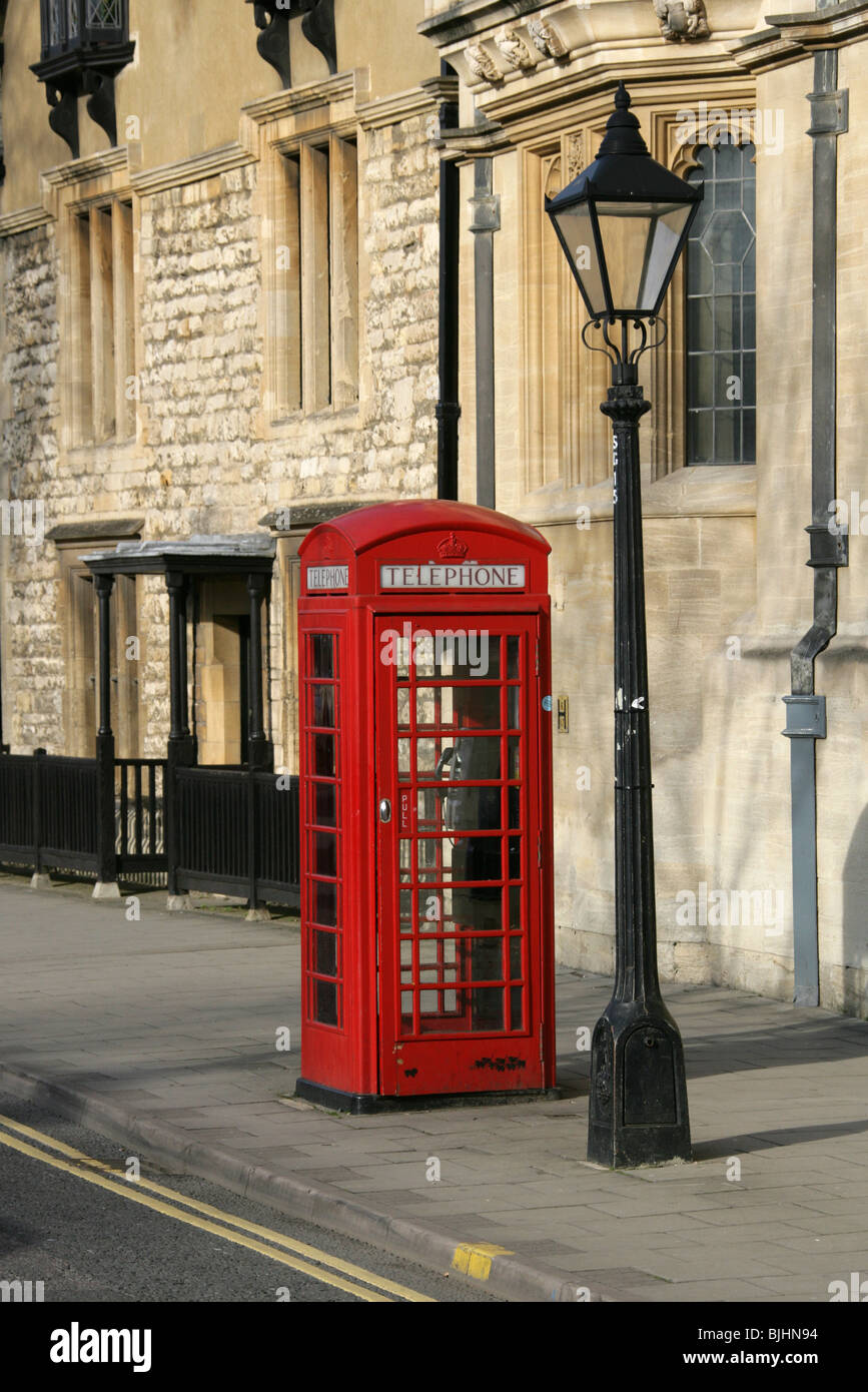 British red telephone box oxford hi-res stock photography and images ...