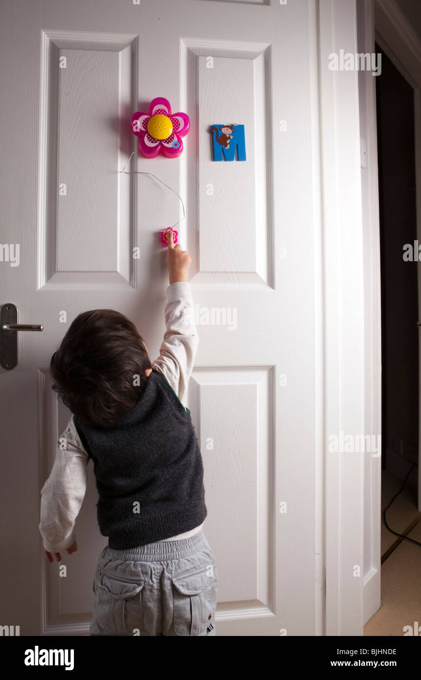 Pressing door bell hi-res stock photography and images - Alamy Pressing door bell hi-res stock photography and images - Alamy