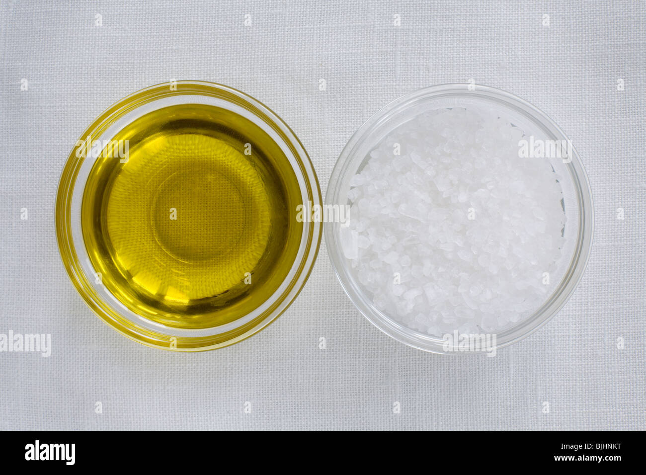 Oil bowl hi-res stock photography and images - Alamy