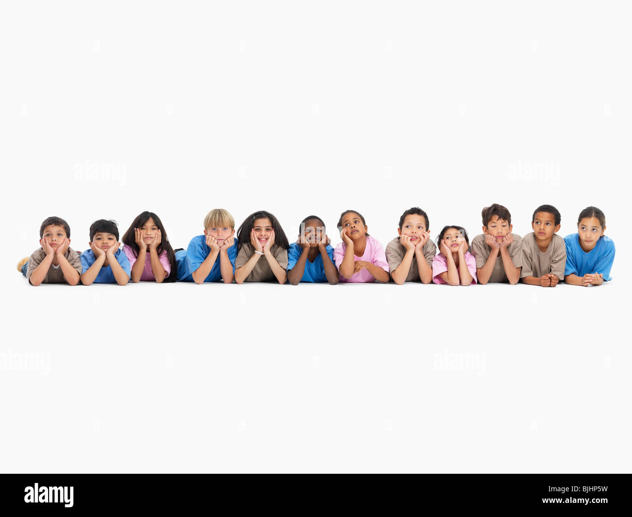 Children holding hands group line hi-res stock photography and images ...