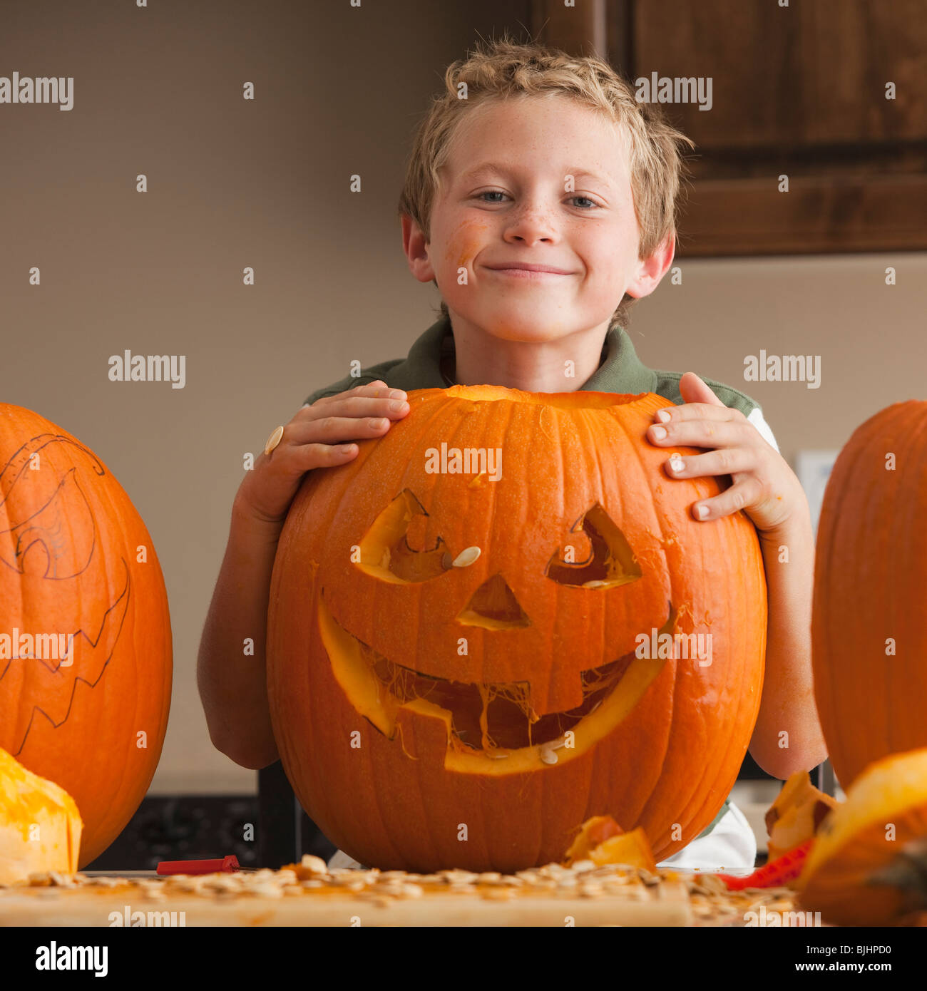 Carving carves carve hi-res stock photography and images - Alamy