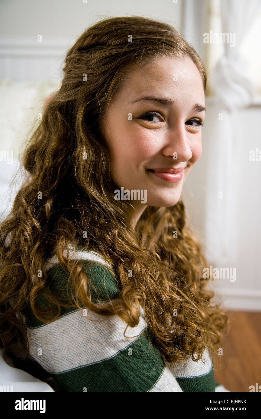 woman looking at camera Stock Photo - Alamy