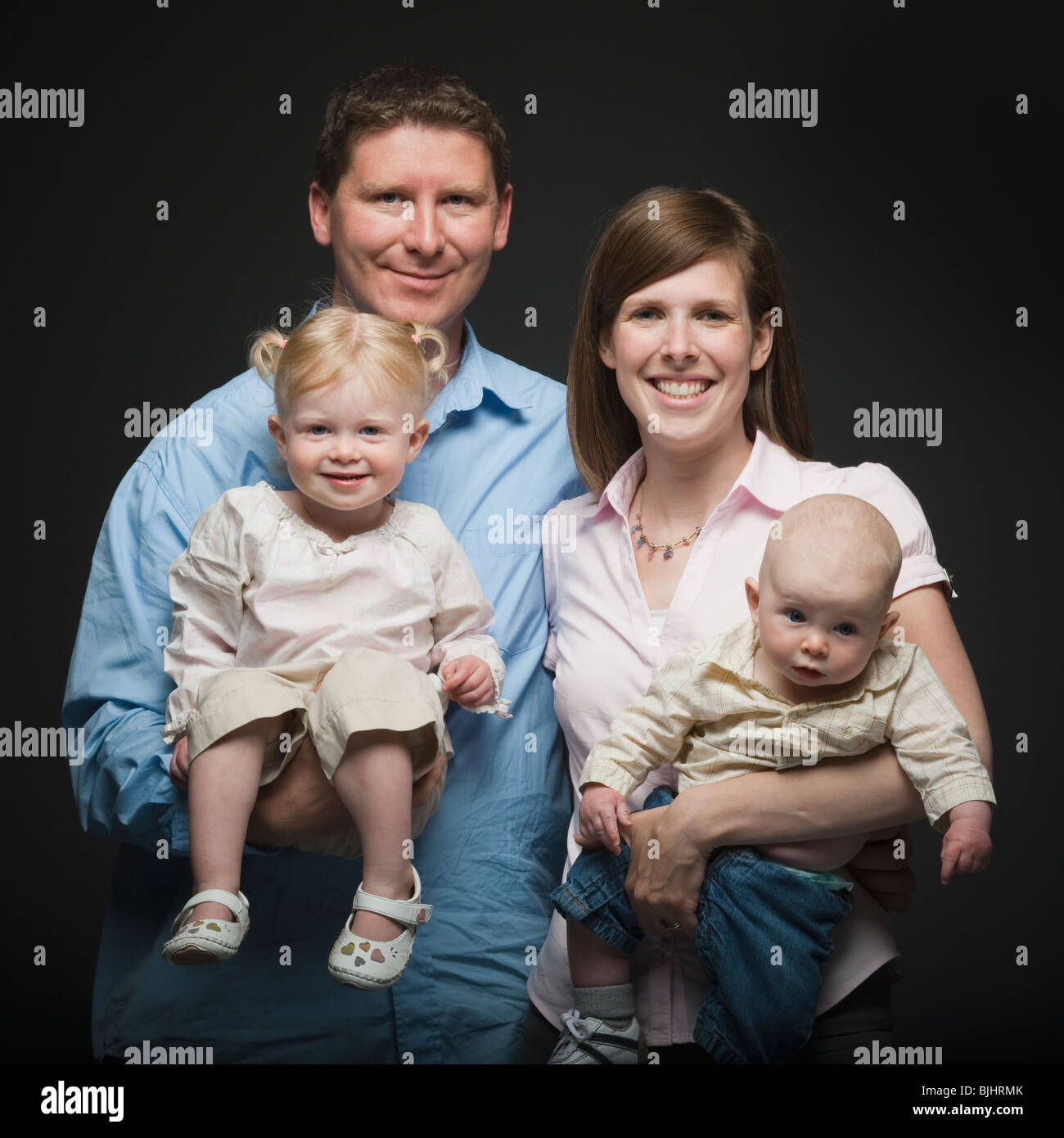 Family of six 6 people hi-res stock photography and images - Alamy