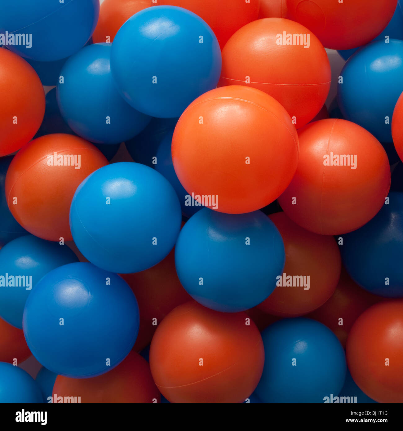 Red balls and blue balls hi-res stock photography and images - Alamy