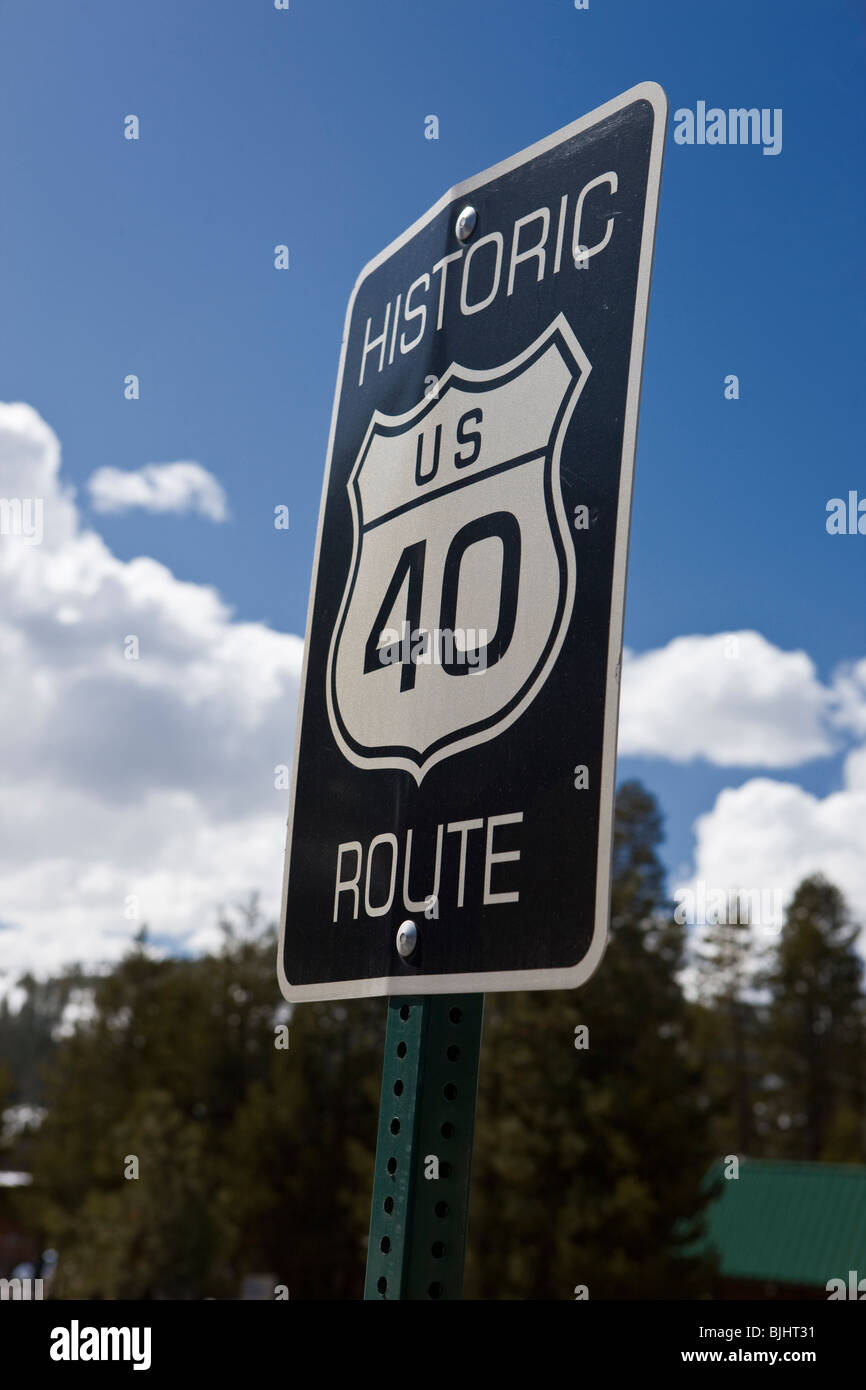 Route 40 sign hi-res stock photography and images - Alamy