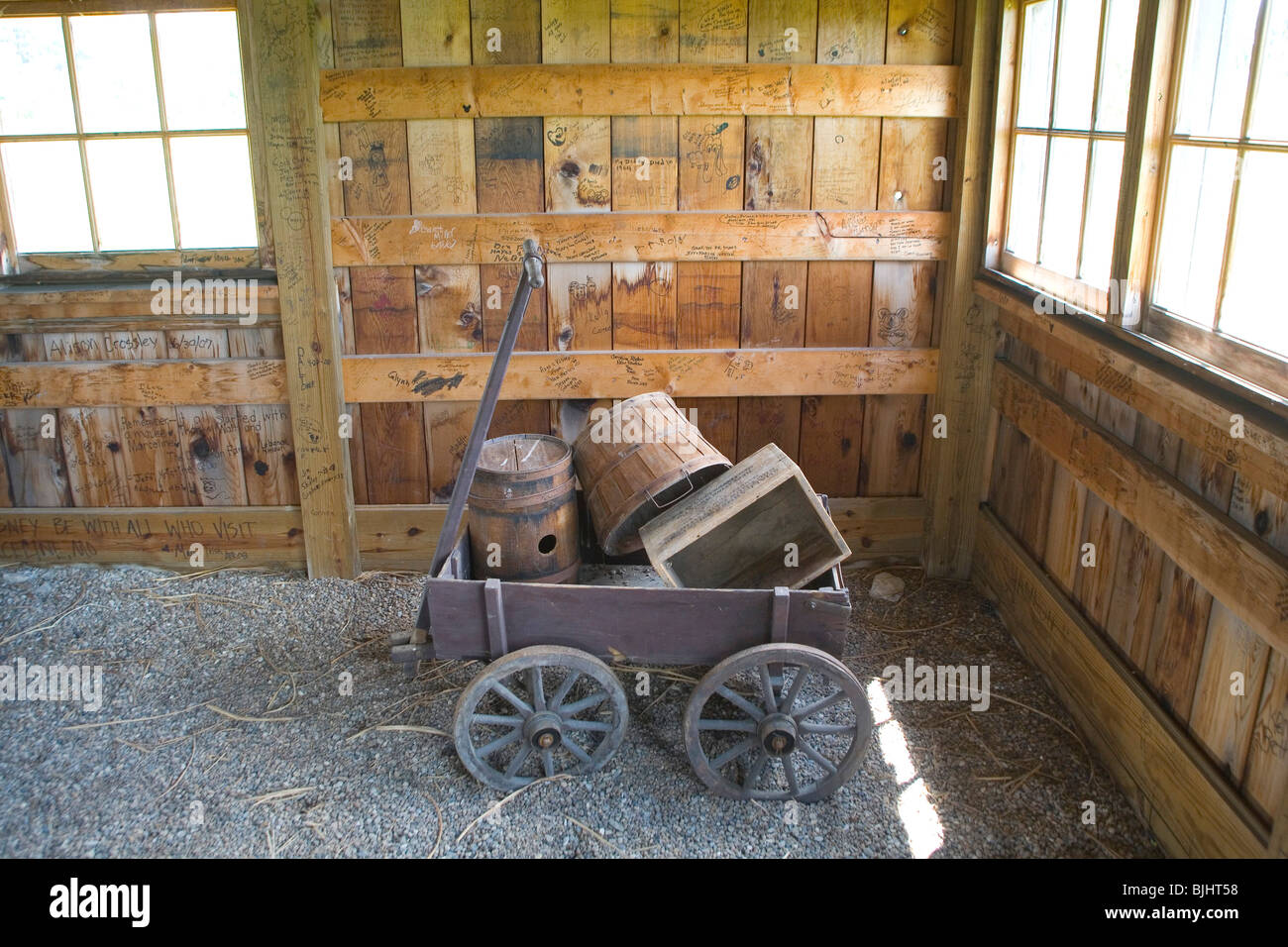 Walt Disney Barn "Happy Place Stock Photo - Alamy