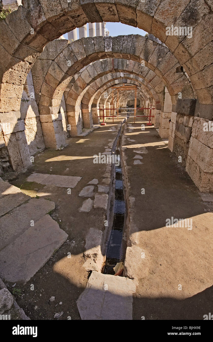 Agora center hi-res stock photography and images - Alamy