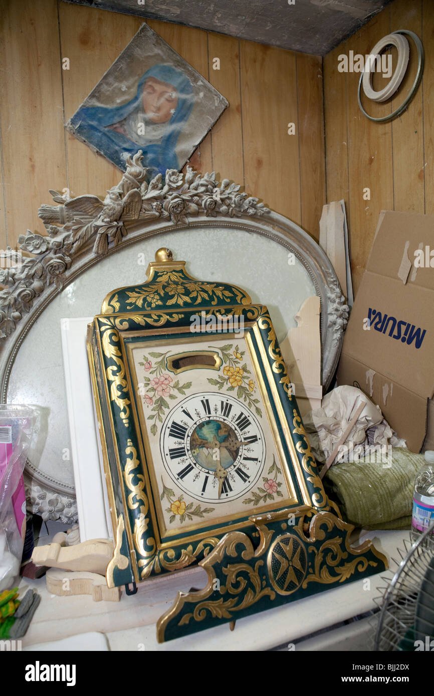 Gilder hi-res stock photography and images - Alamy