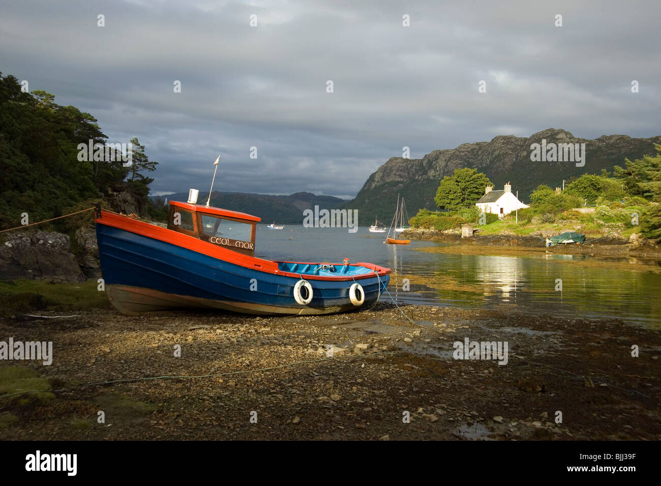Clinker built hull hi-res stock photography and images - Alamy