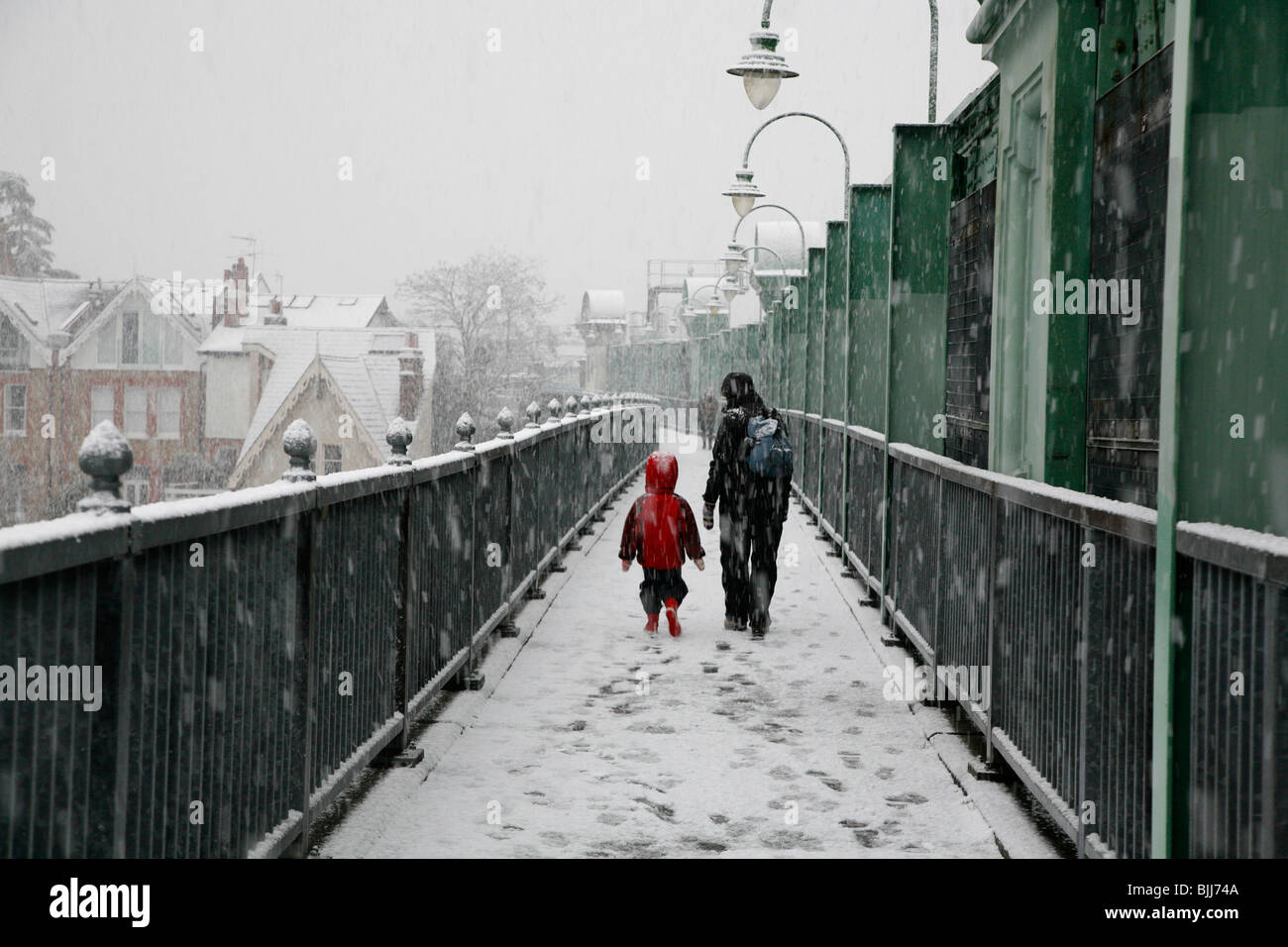 Fulham rail bridge hi-res stock photography and images - Alamy