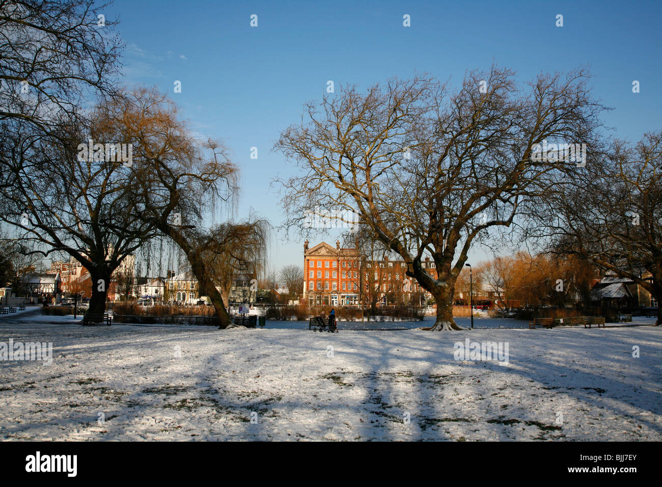 Barnes pond hi-res stock photography and images - Alamy