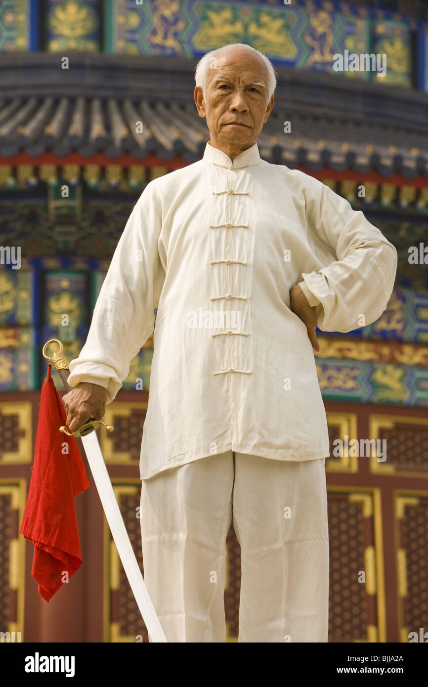 Facing swords hi-res stock photography and images - Alamy