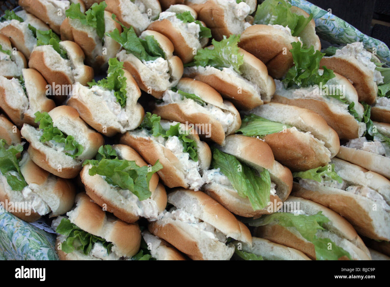 Pile of bread rolls hi-res stock photography and images - Alamy