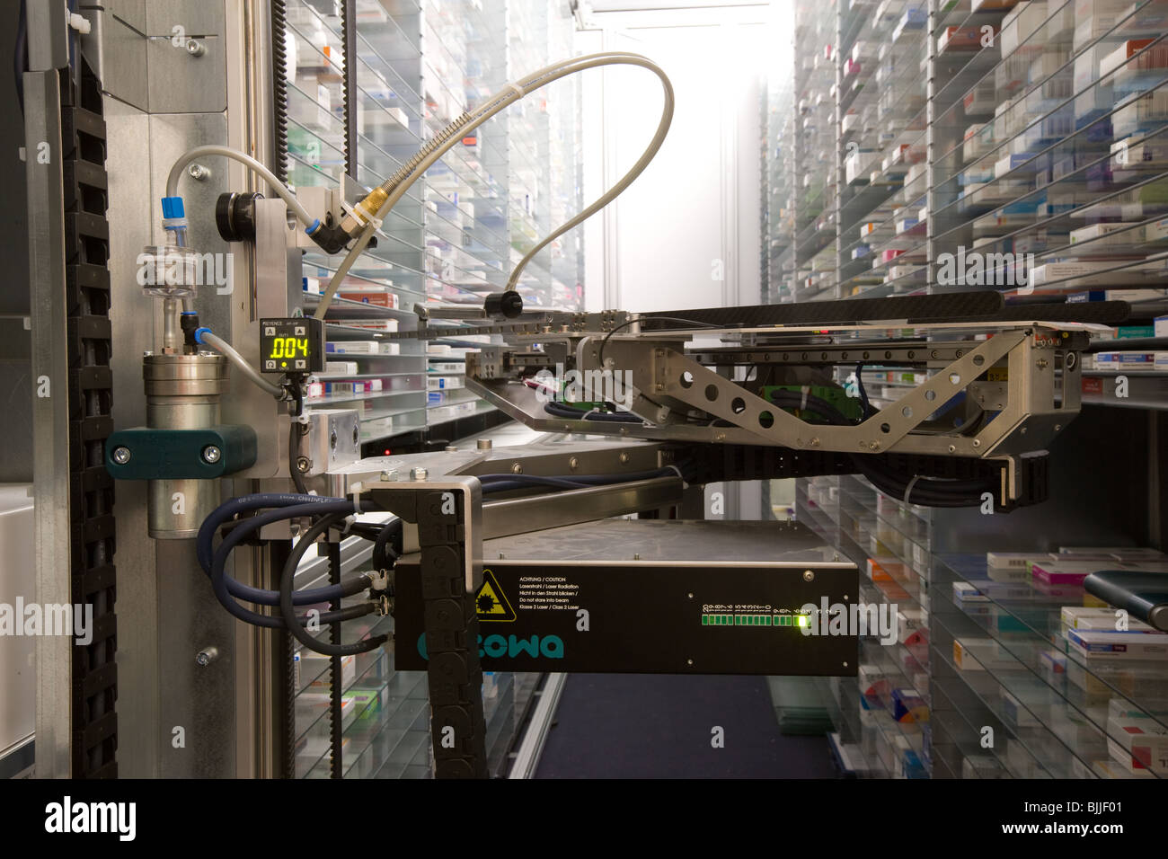 A Robot dispenser in a Doctors surgery Stock Photo - Alamy