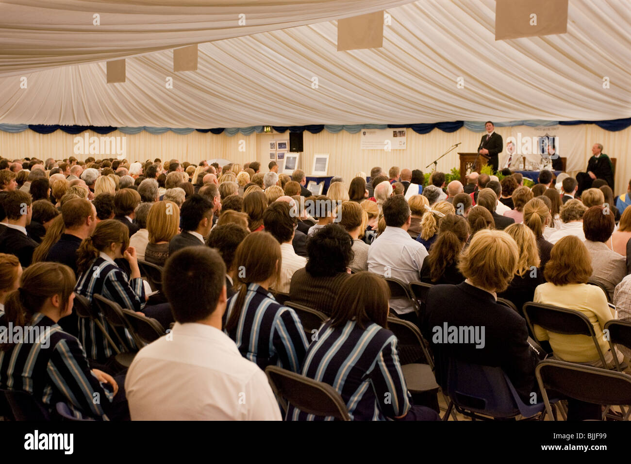 Prize giving school hi-res stock photography and images - Alamy