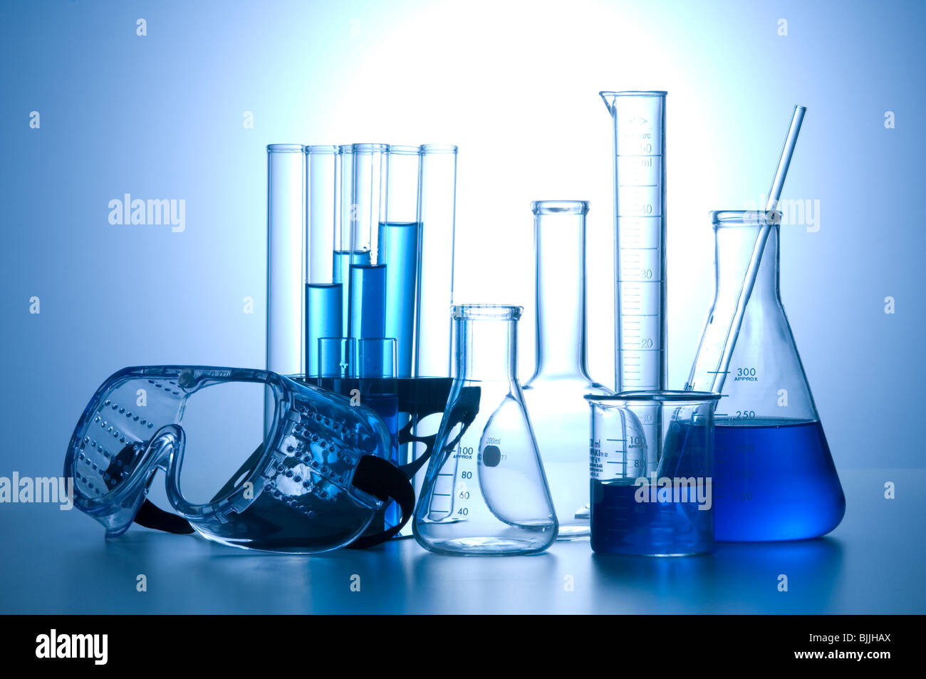 Science equipment hi-res stock photography and images - Alamy