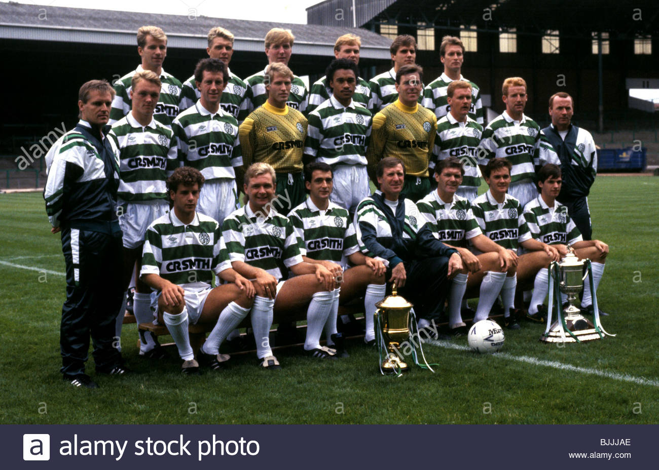 Football Team Picture With Trophy Stock Photos & Football Team Picture ...