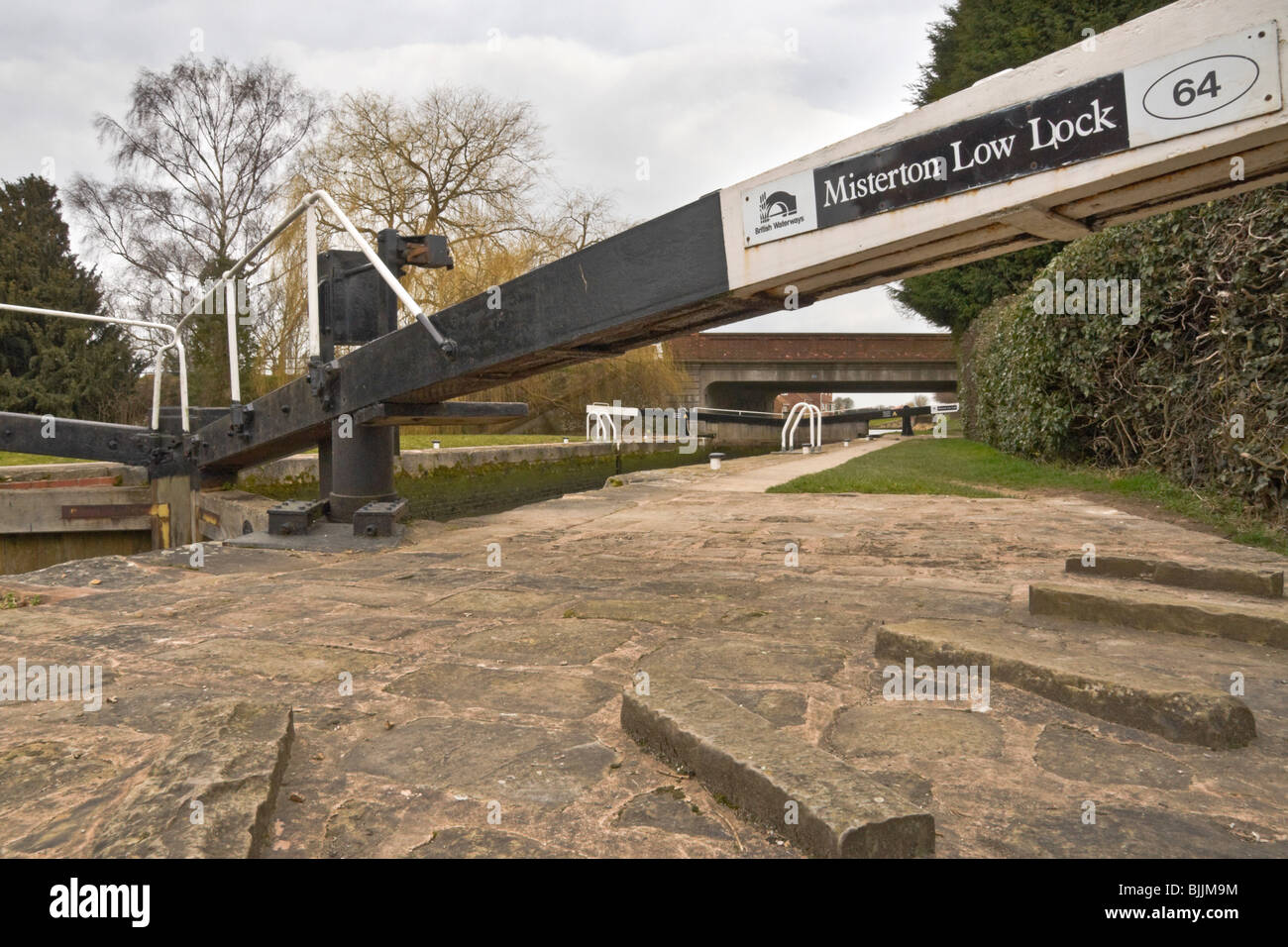 Misterton Low Lock, Chesterfield Canal, Nottinghamshire Stock Photo - Alamy