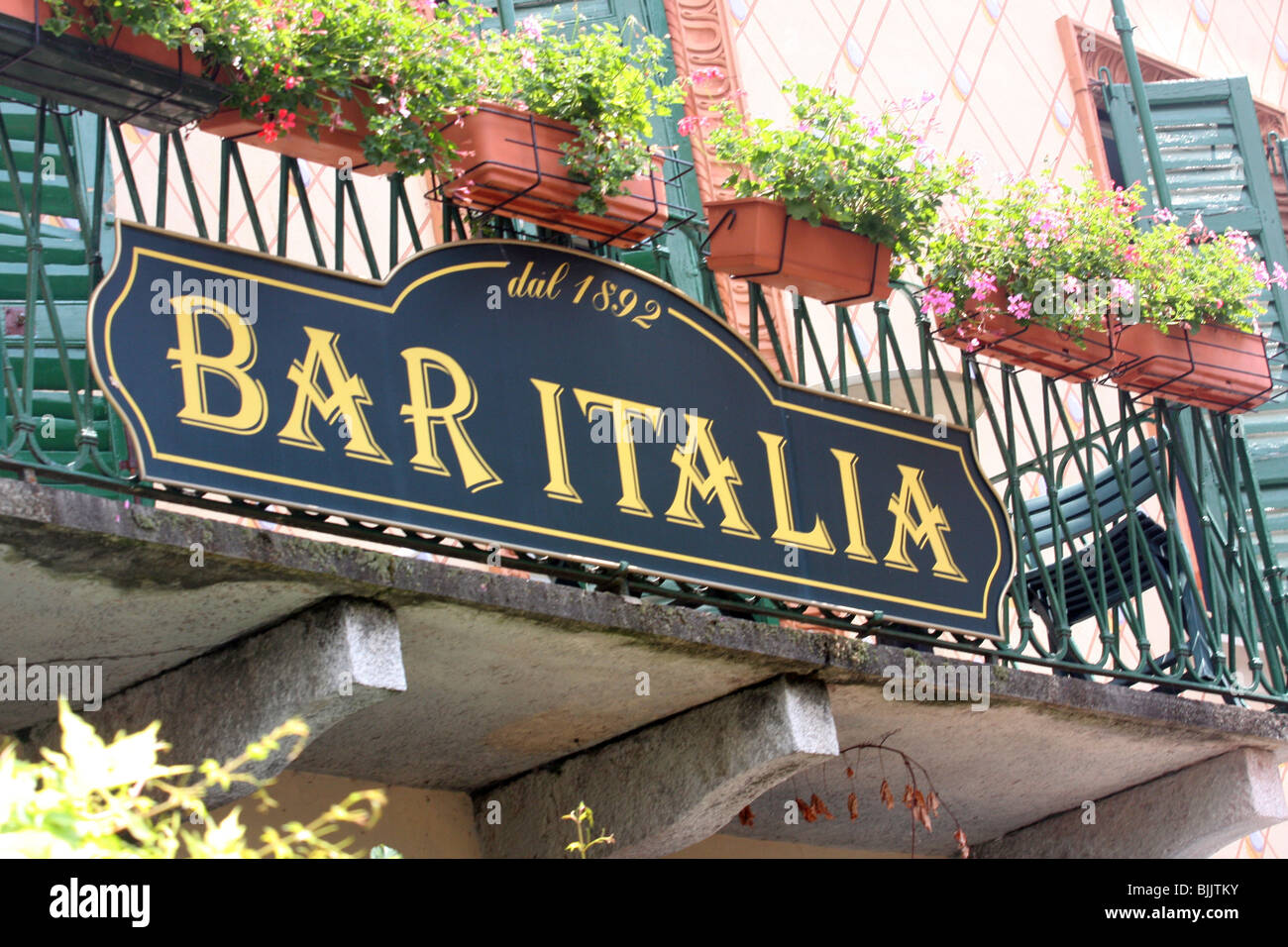 Italy, Lombardy, Lake Como Italian Bar Stock Photo - Alamy