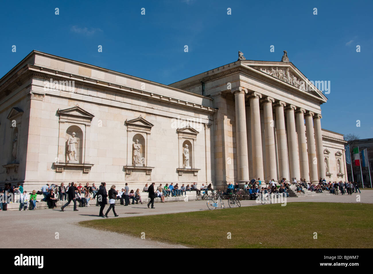 German neoclassical architecture hi-res stock photography and images ...