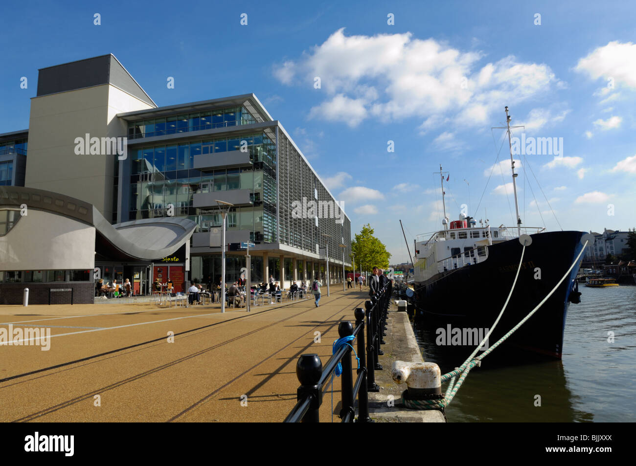 Hannover quay hi-res stock photography and images - Alamy