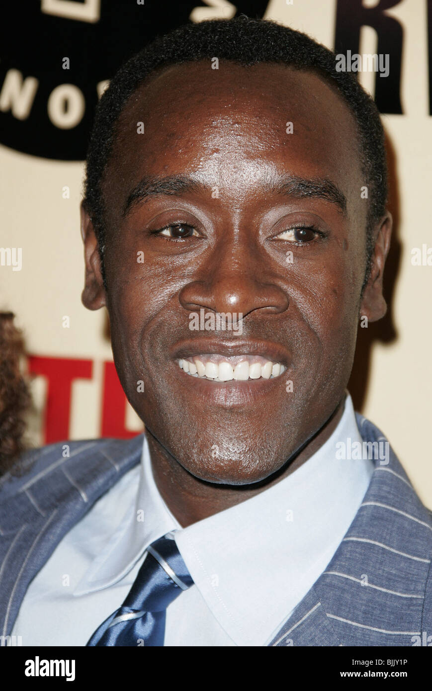 Hotel rwanda 2004 don cheadle hi-res stock photography and images - Alamy