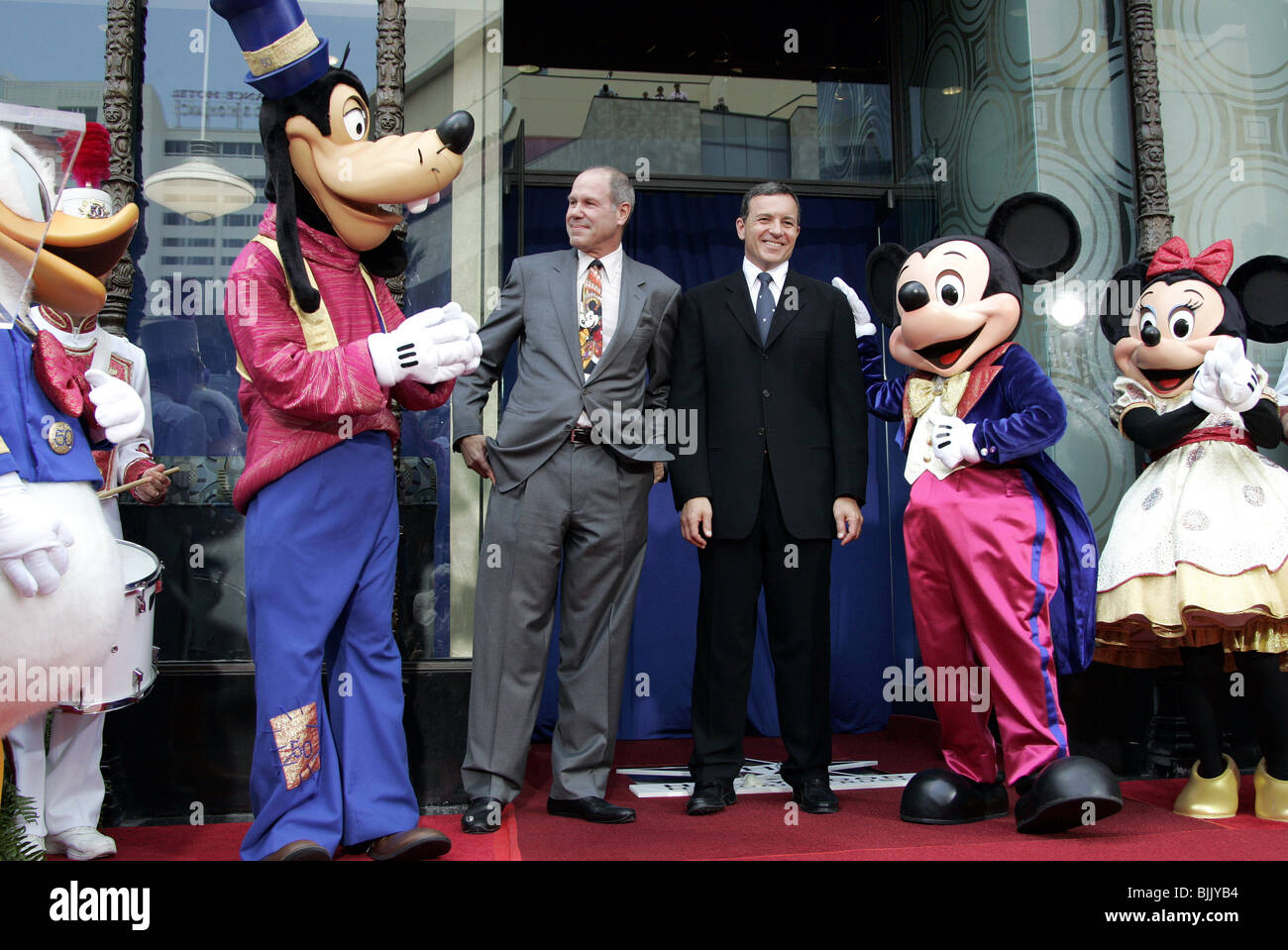 Michael eisner iger mickey mouse hi-res stock photography and images ...