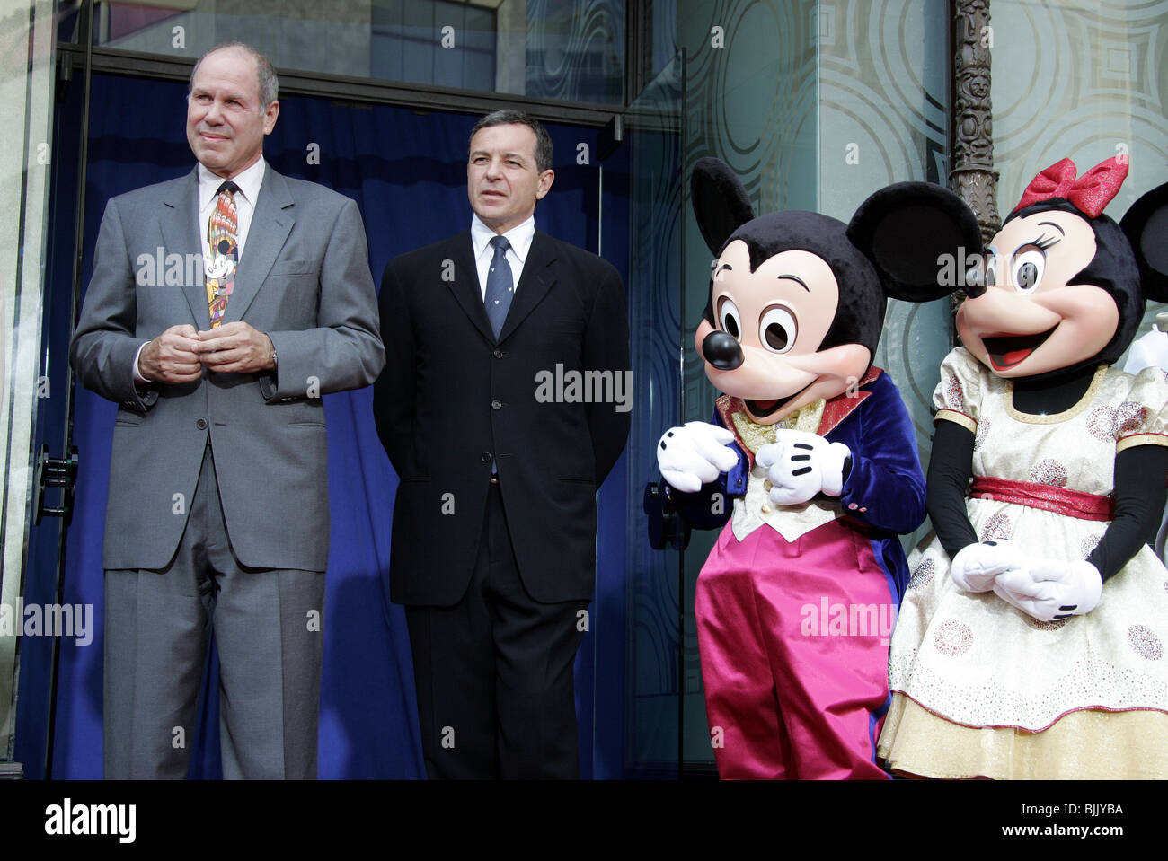MICHAEL EISNER ROBERT IGER & MICKEY MOUSE DISNEYLAND STAR BY HOLLYWOOD ...