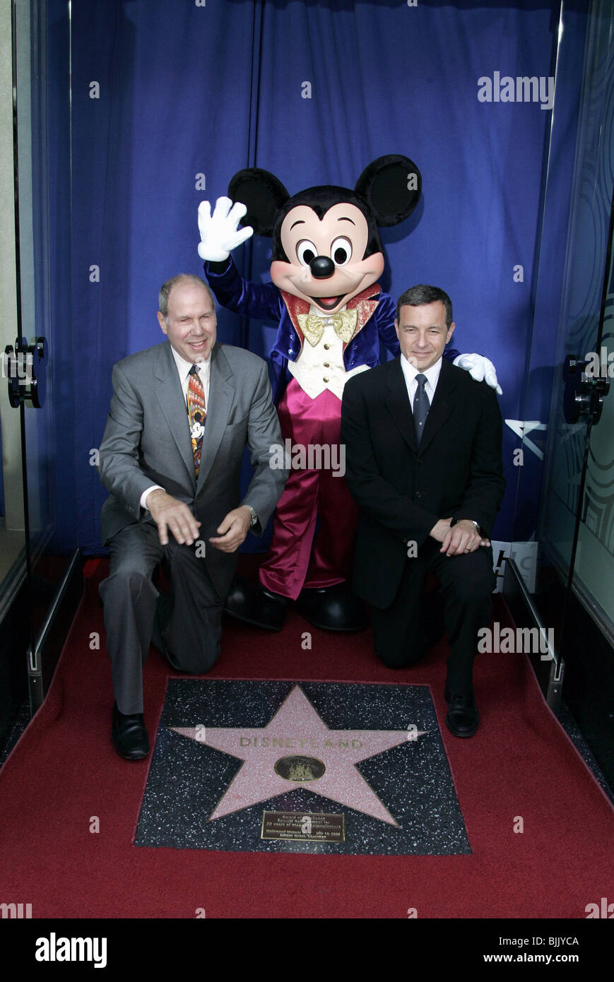 MICHAEL EISNER ROBERT IGER & MICKEY MOUSE DISNEYLAND STAR BY HOLLYWOOD ...