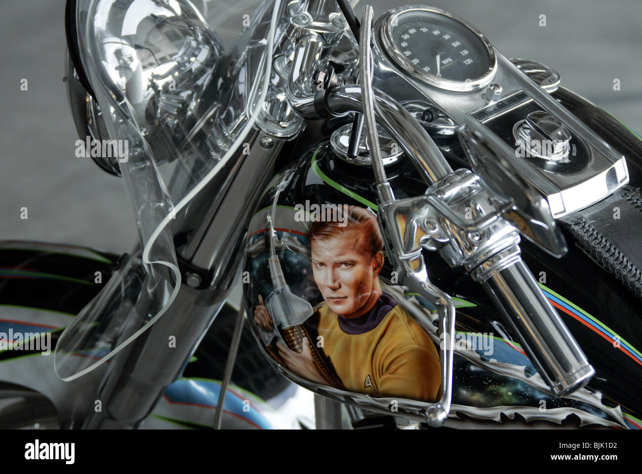 WILLIAM SHATNER'S 1988 HARLEY DAVIDSON "FAT BOY" GEORGE BARRIS ...