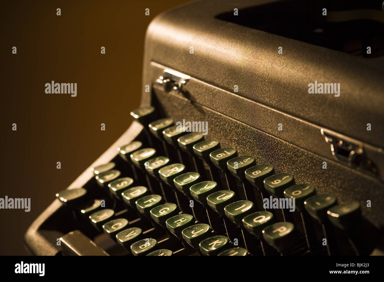 Photo old typewriter hi-res stock photography and images - Alamy