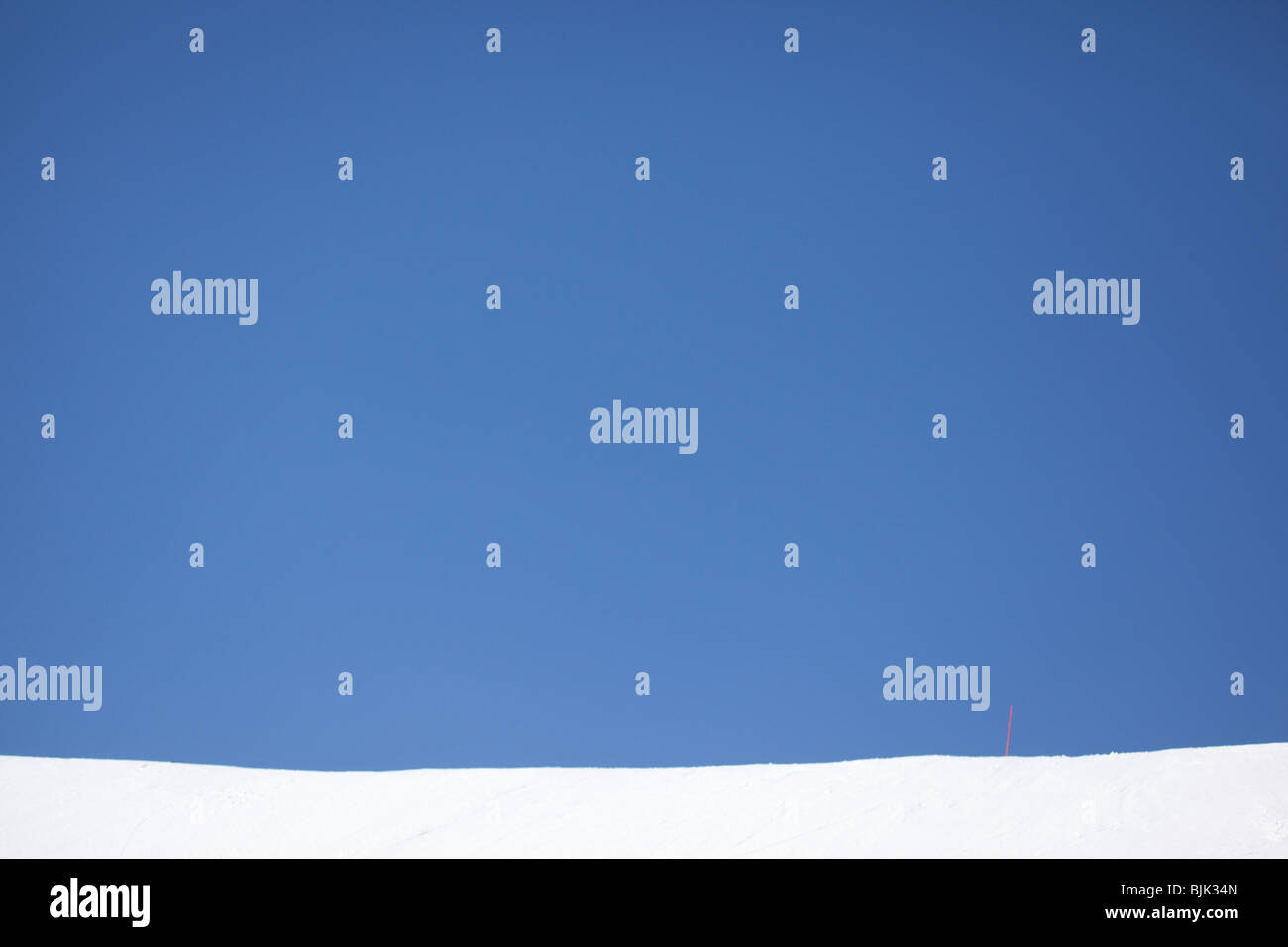 Blue sky with snow hi-res stock photography and images - Alamy