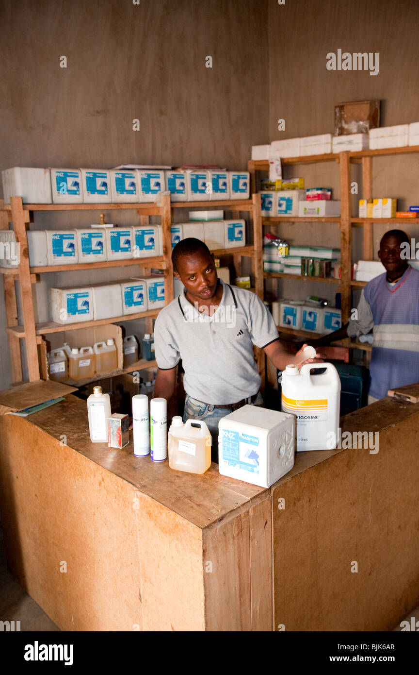 Vet shop hi-res stock photography and images - Alamy