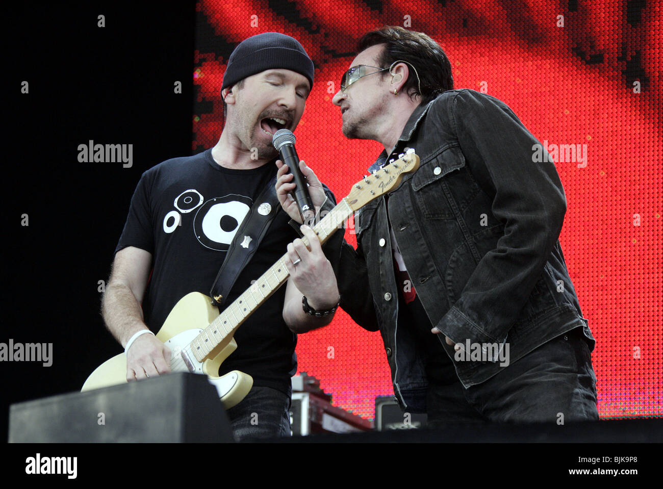 U2 bono edge hi-res stock photography and images - Alamy