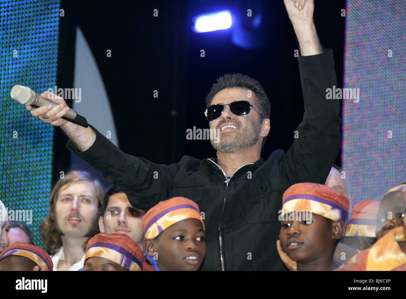 GEORGE MICHAEL LIVE 8 HYDE PARK LONDON ENGLAND 02 July 2005 Stock Photo ...