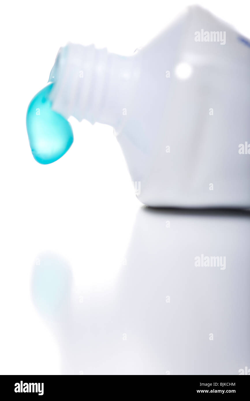 Toothpaste tube with dripping toothpaste Stock Photo - Alamy