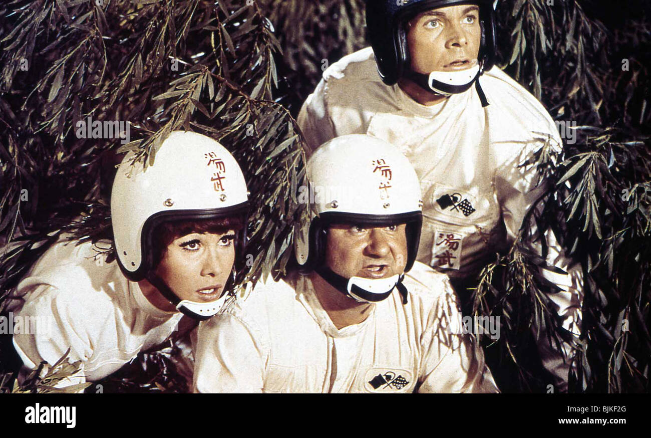 THE LOVE BUG (1968) BUDDY HACKETT, MICHELLE LEE, DEAN JONES ROBERT ...