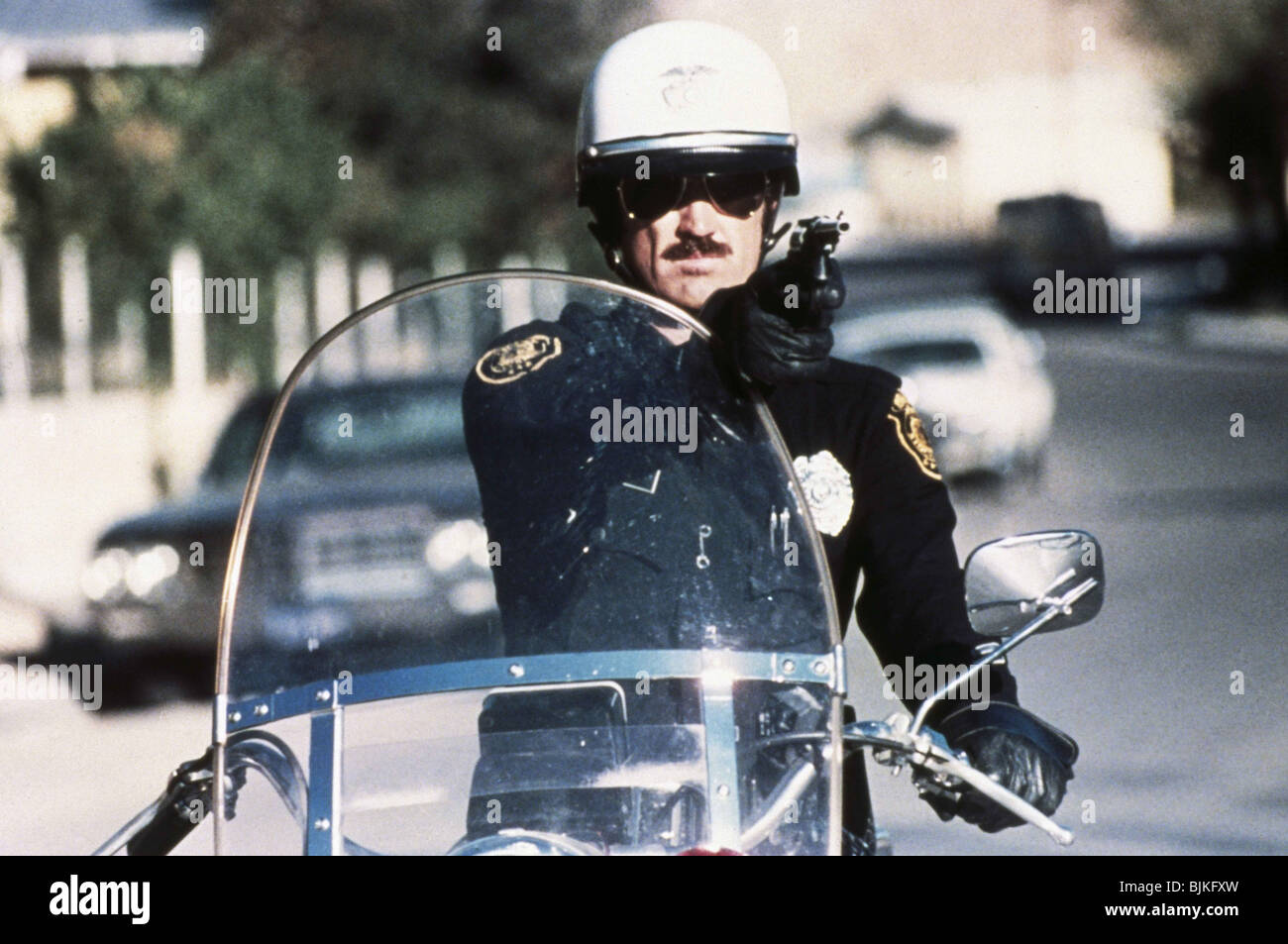 ELECTRA GLIDE IN BLUE (1973) ROBERT BLAKE ROBERT BORIS (DIR) 004 Stock ...