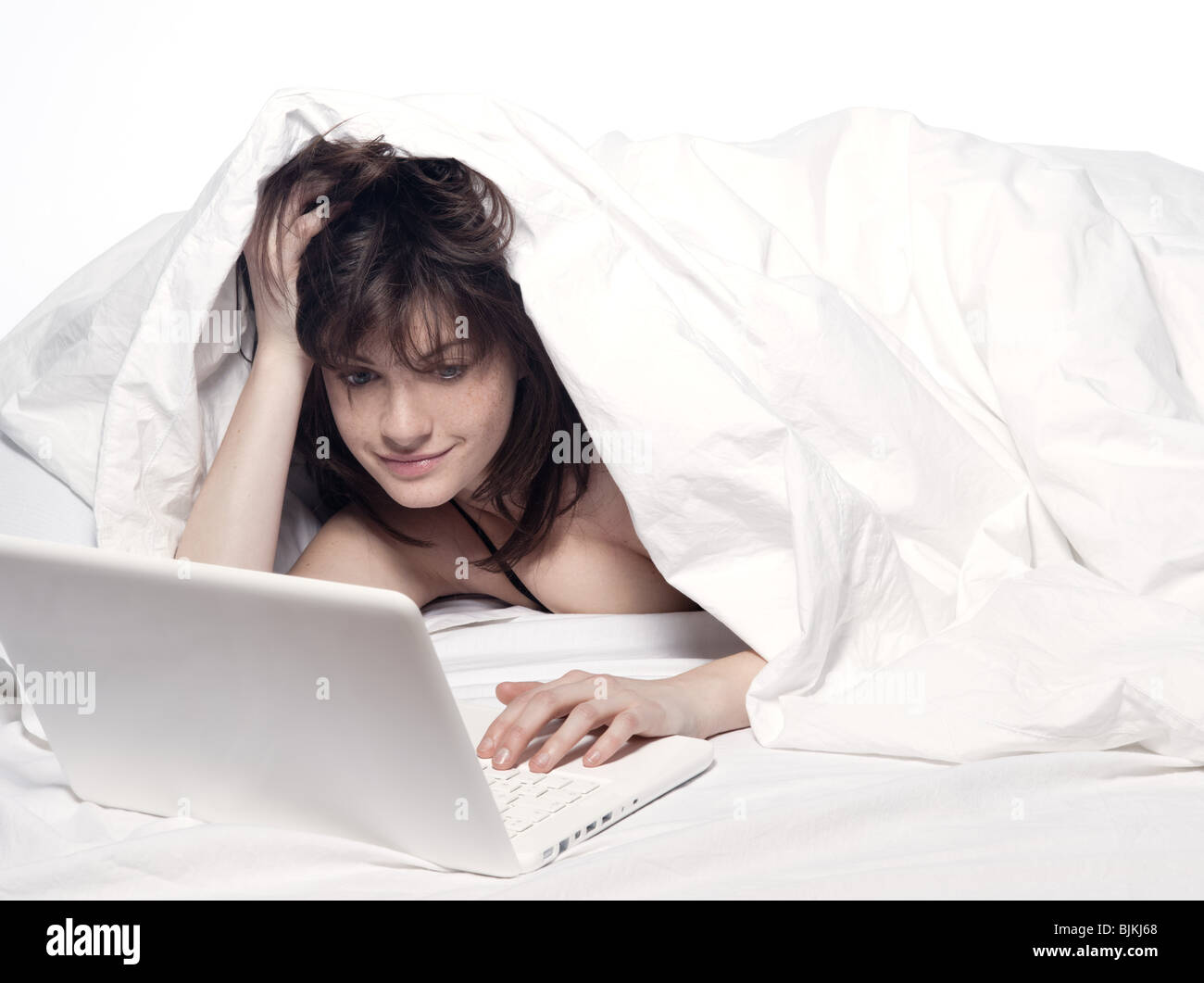 Bed sheets hi-res stock photography and images - Alamy